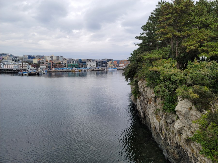 Must-Visit Places in Seogwipo, Jeju Island : Saeseom Island Saeyeongyo ...